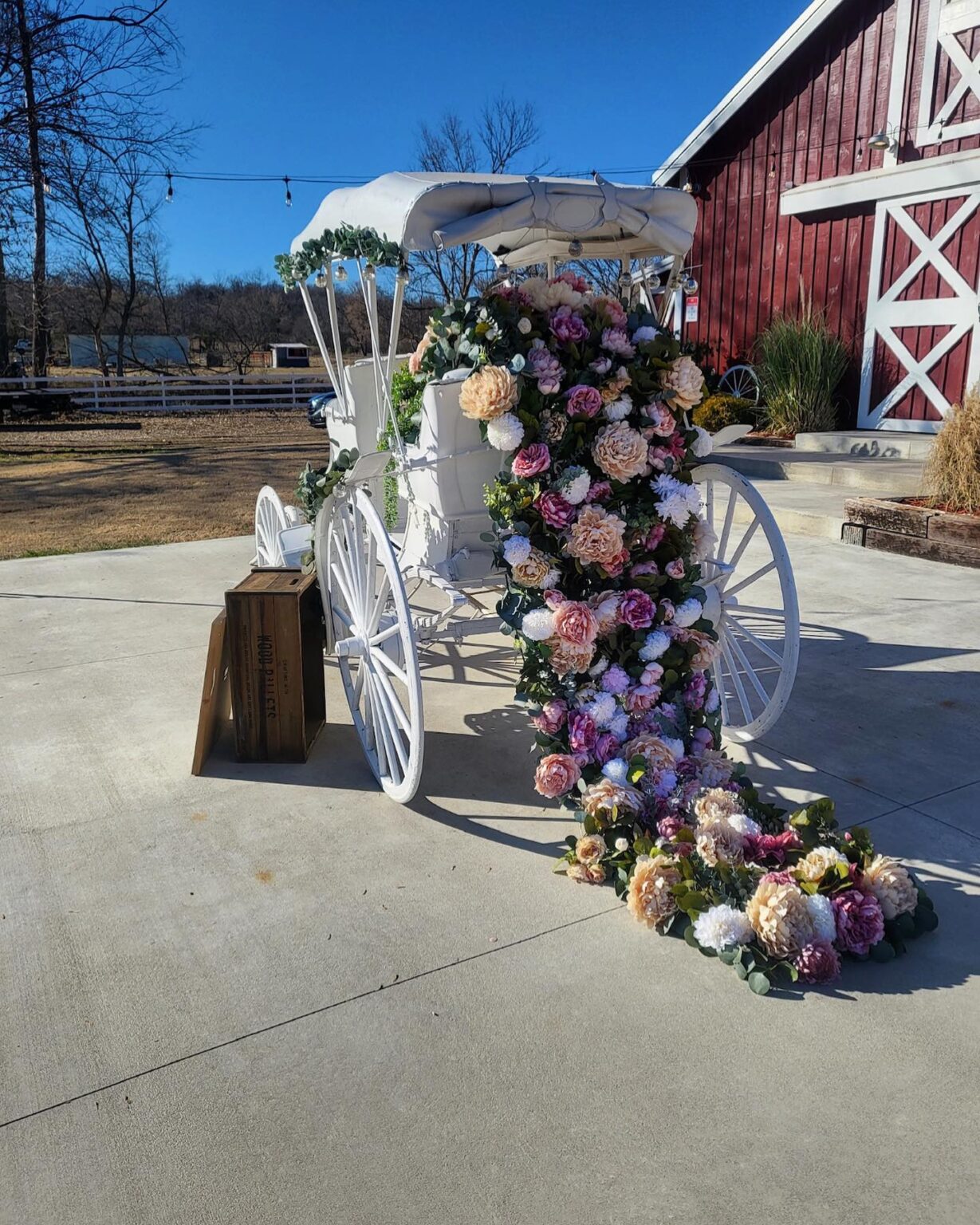 Décor - Enchanted Valley Farm