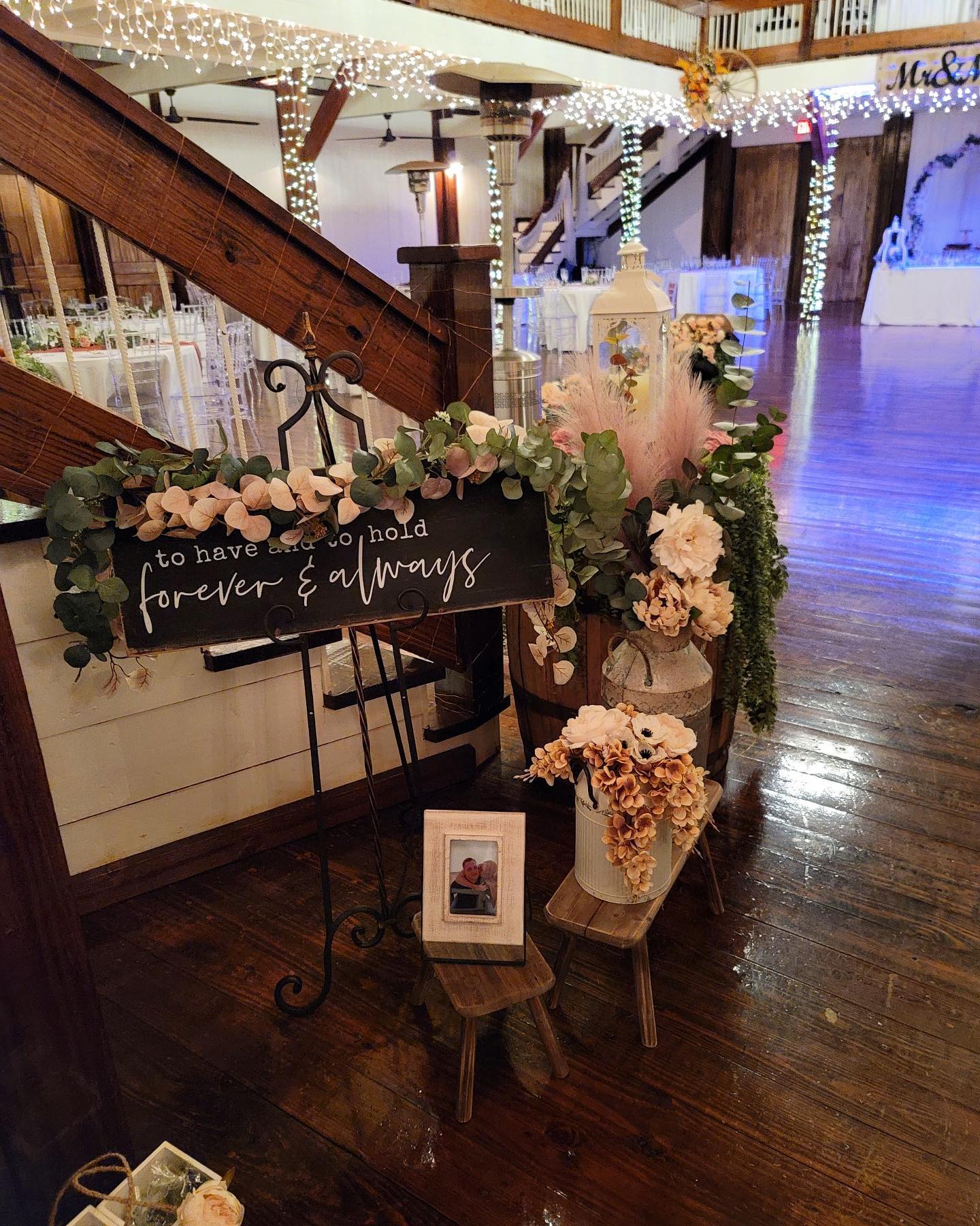Décor - Enchanted Valley Farm